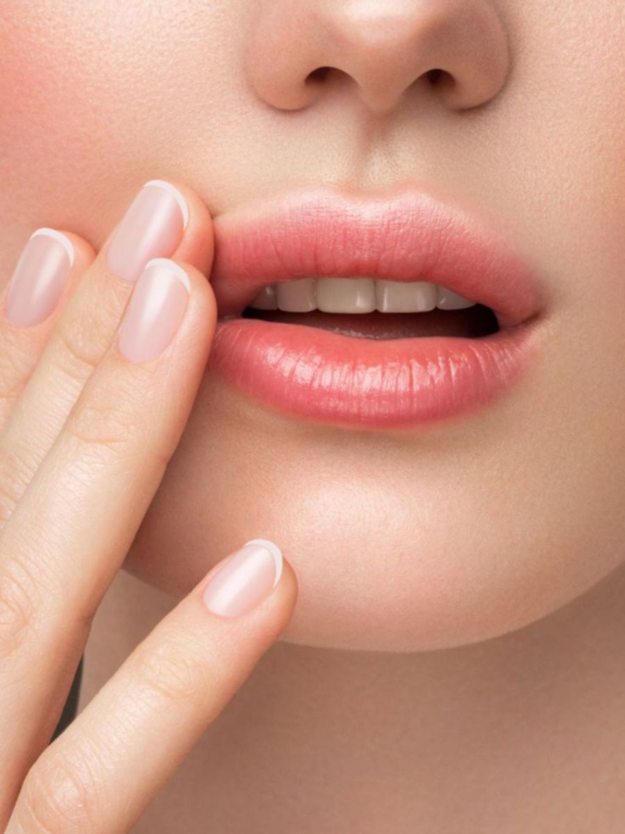 Klinik Skincare di Depok: Tips Mengatasi Bibir Kering Dan Hitam!