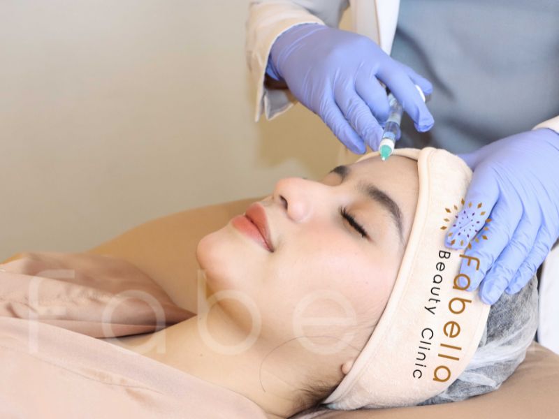 Treatment Skin Booster HA: Prosedur, Manfaat dan Efek Samping